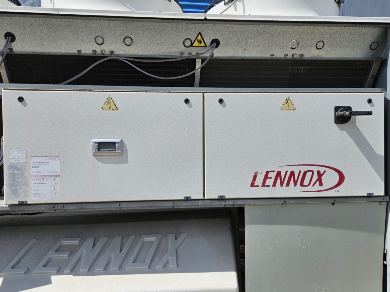 Used Lennox LCH 452VK LN air cooled chiller Freon R407C - HOS BV